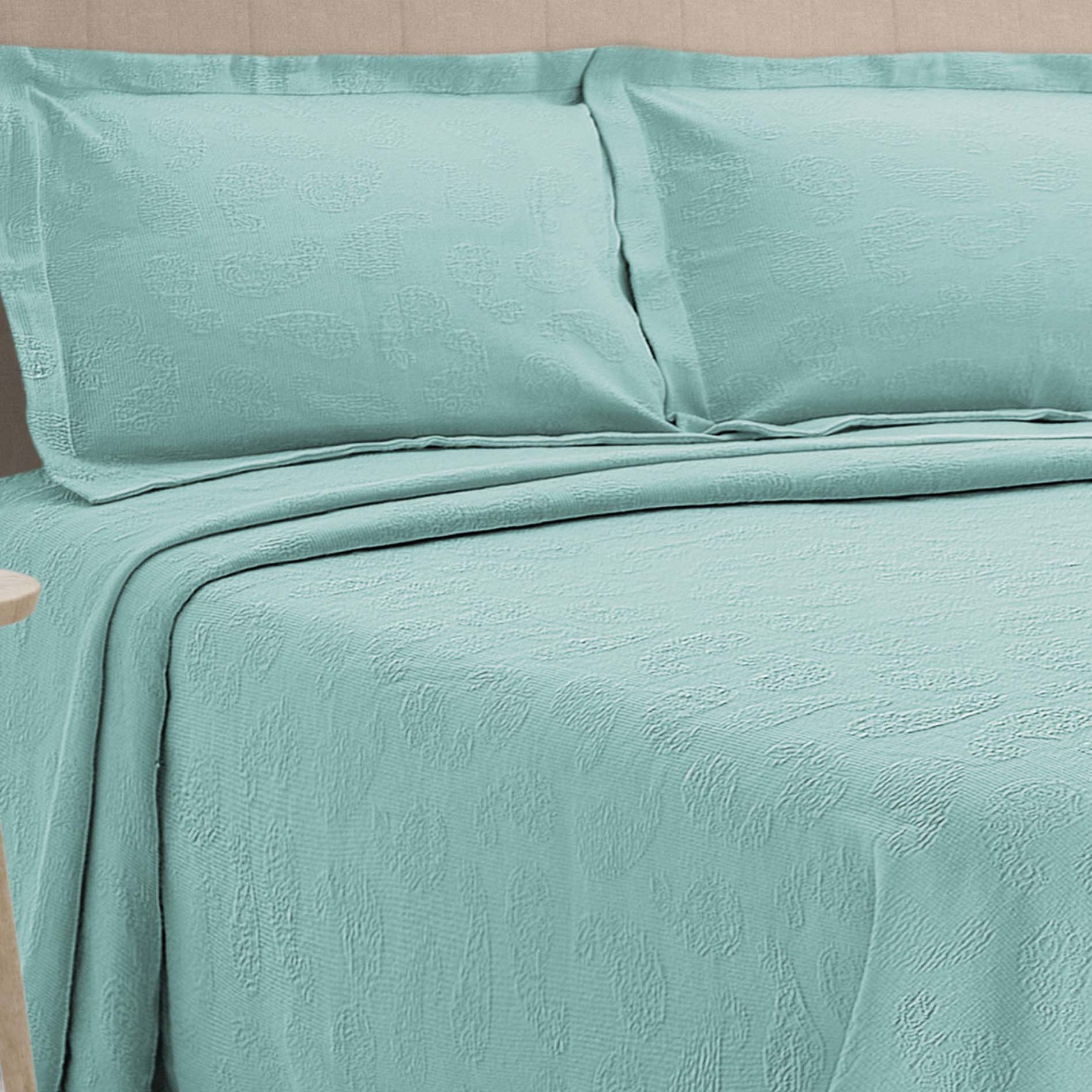 Blue Nile Mills Bedspread Set